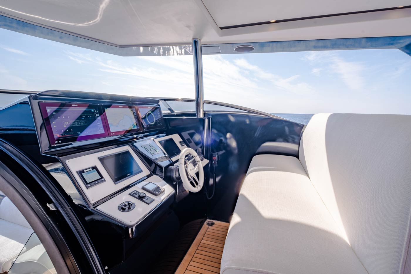 Yacht NEVA, Permare | CHARTERWORLD Luxury Superyacht Charters